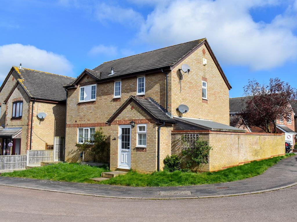 Juniper Close Towcester Nn12 4 Bed Detached House For Sale £400 000
