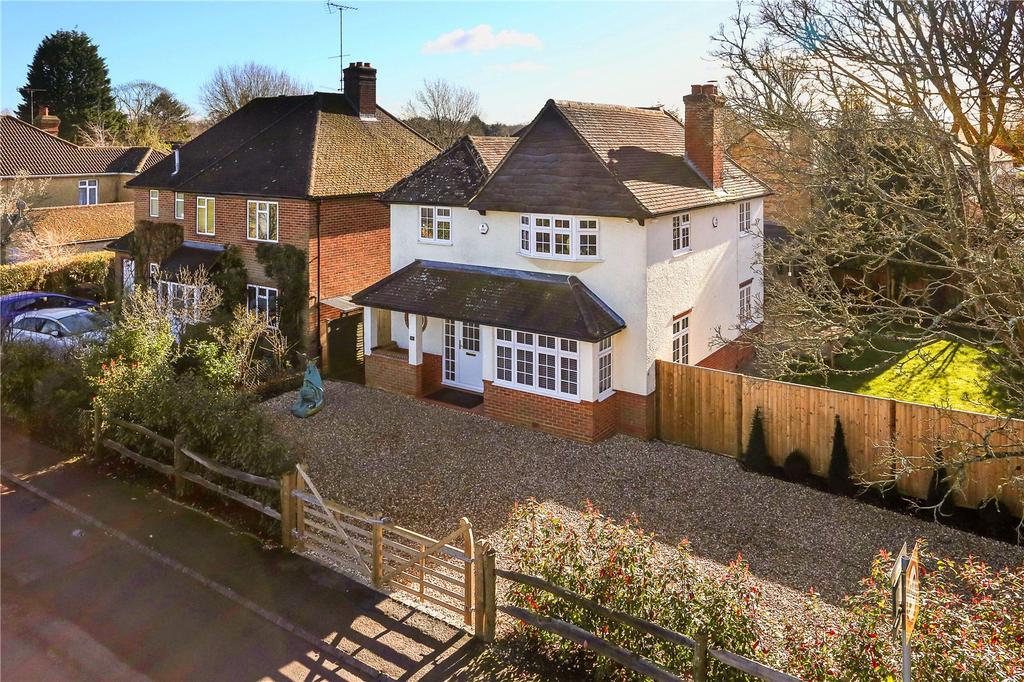 Recreation Road, Rowledge, Farnham... 3 bed detached house - £925,000