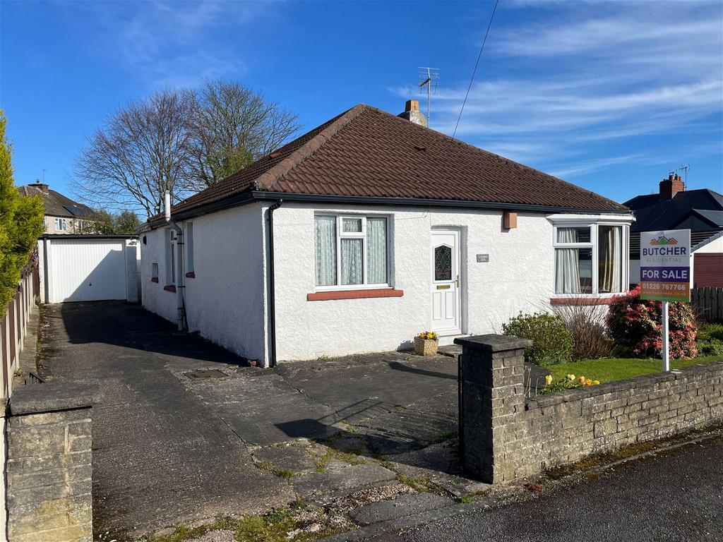 Eddyfield Road, Oxspring 3 bed detached bungalow for sale - £278,000