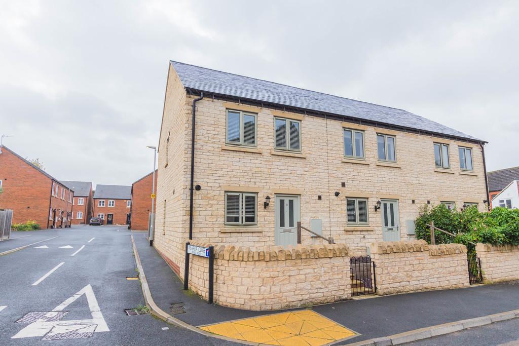 Church Street, Irthlingborough NN9 2 bed end of terrace house - £120,000