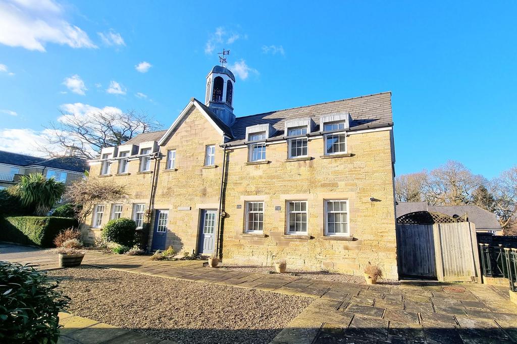 Hett Close, Ardingly, RH17 3 bed semi-detached house - £475,000