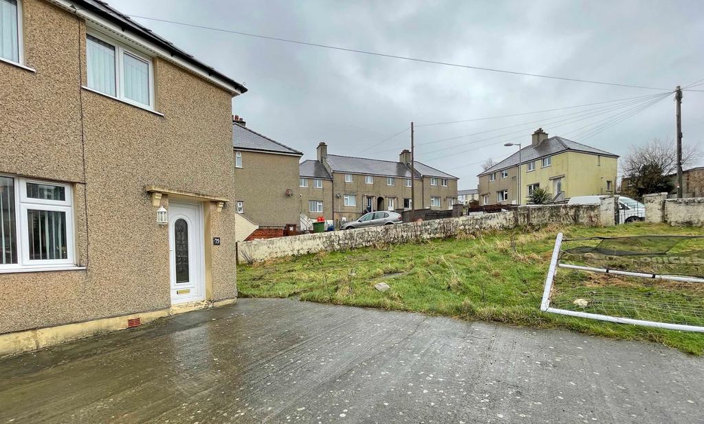 Pentre Helen, Deiniolen, Caernarfon, Gwynedd, LL55 3 bed end of terrace ...