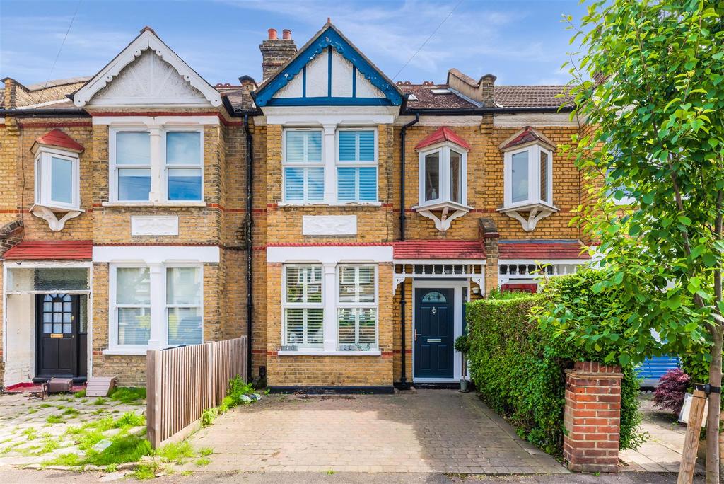 Carlton Park Avenue, Raynes Park SW20 3 bed terraced house - £850,000