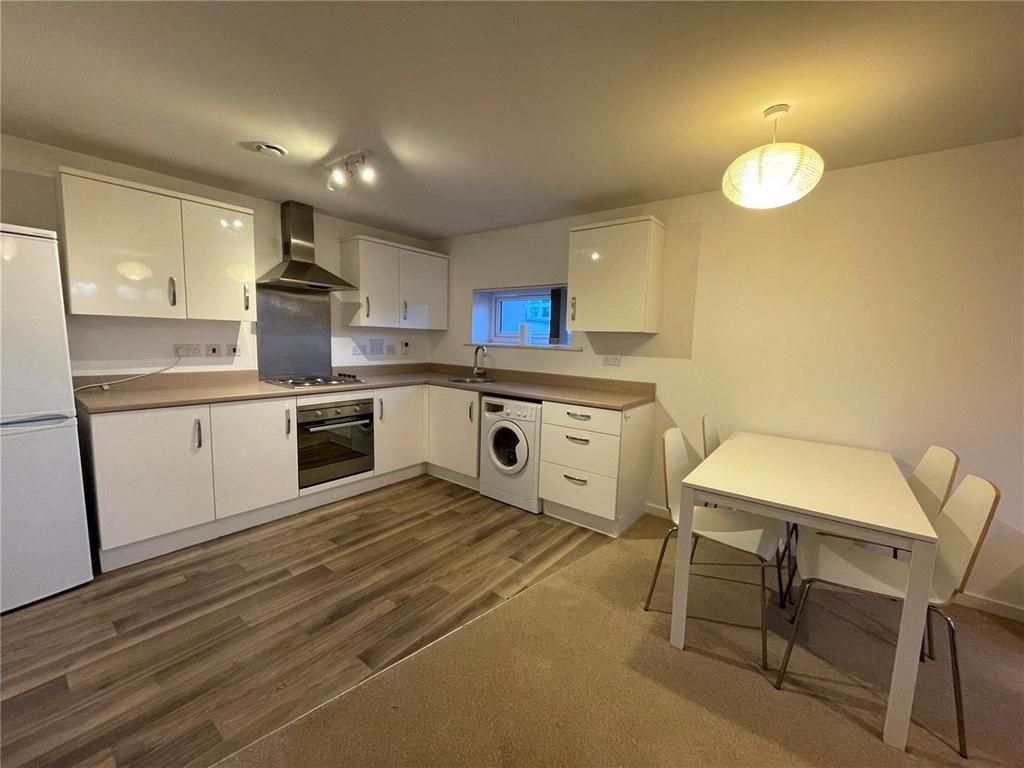 Spinner House, 1A Elmira Way, Salford 2 bed apartment - £1,100 pcm (£ ...