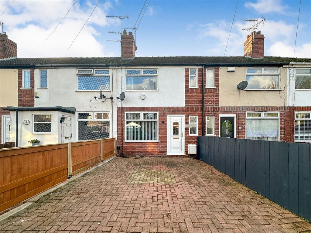 Hamlyn Drive, Hull HU4 2 bed terraced house - £105,000
