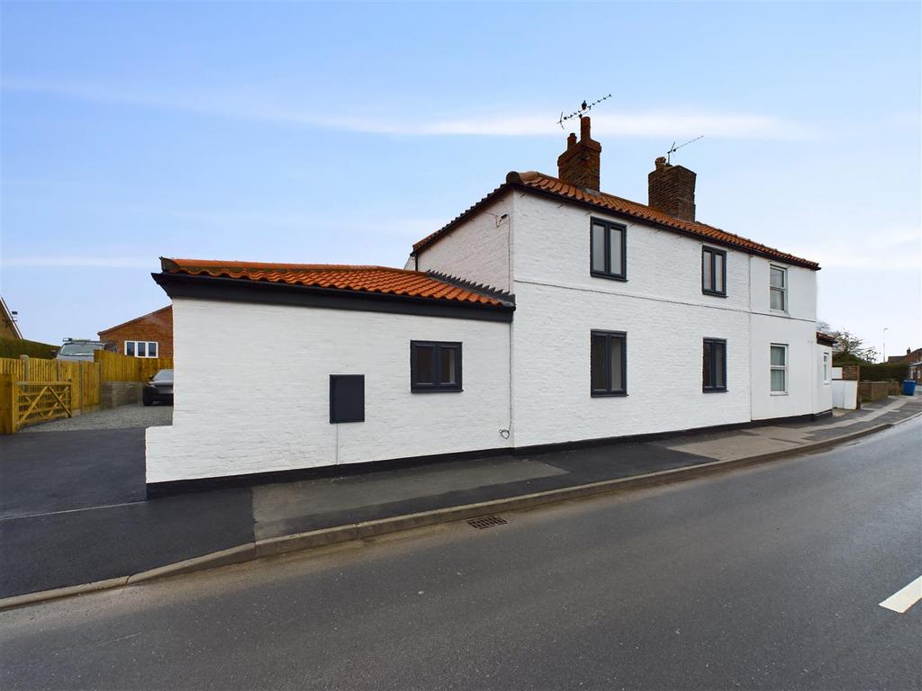 94 Main Street Beeford Driffield YO25... 3 bed house for sale - £269,500