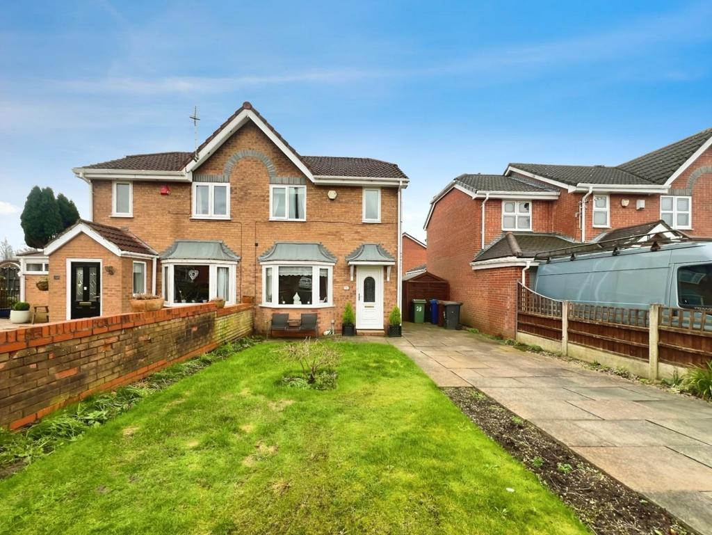 Common Lane, Leigh 2 bed semi-detached house - £160,000
