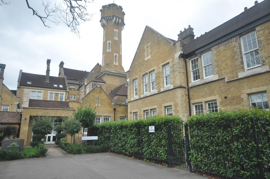 Bunstone Hall Chapel Drive DA2 2 bed flat - £1,500 pcm (£346 pw)