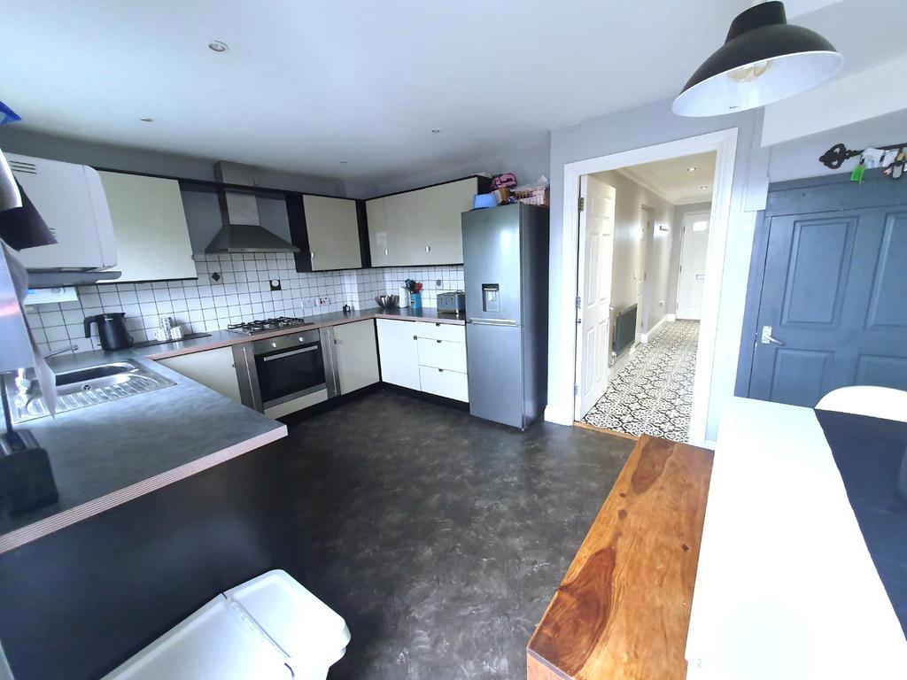 Pier Road, Littlehampton, West Sussex 3 bed townhouse for sale - £350,000