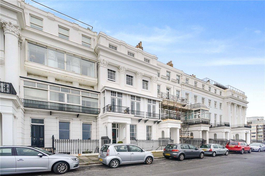 Arundel Terrace, Brighton, East Sussex 2 bed apartment - £375,000
