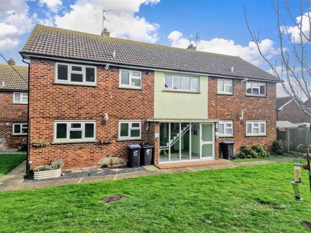 Airedale Close, Margate, Kent 1 bed ground floor flat - £125,000