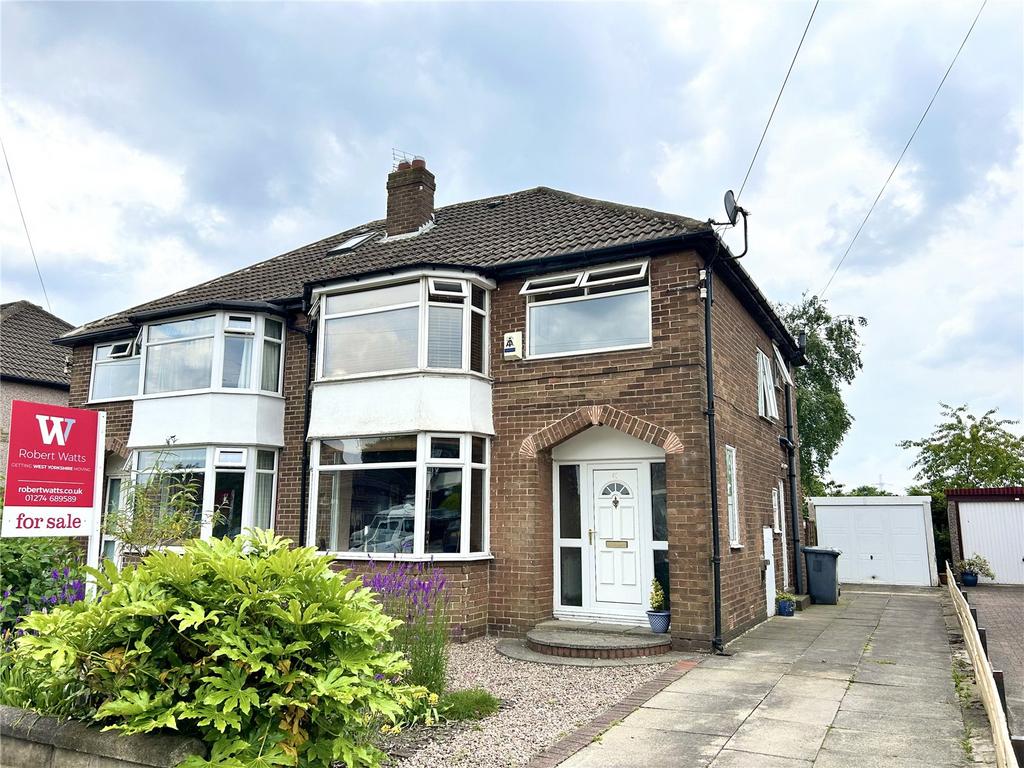 Kingsley Drive, Birkenshaw, Bradford... 3 bed semi-detached house - £ ...