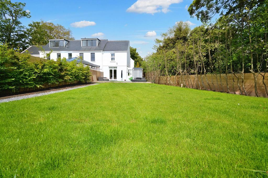 St Lawrence, Jersey JE3 3 bed semi-detached house - £799,000