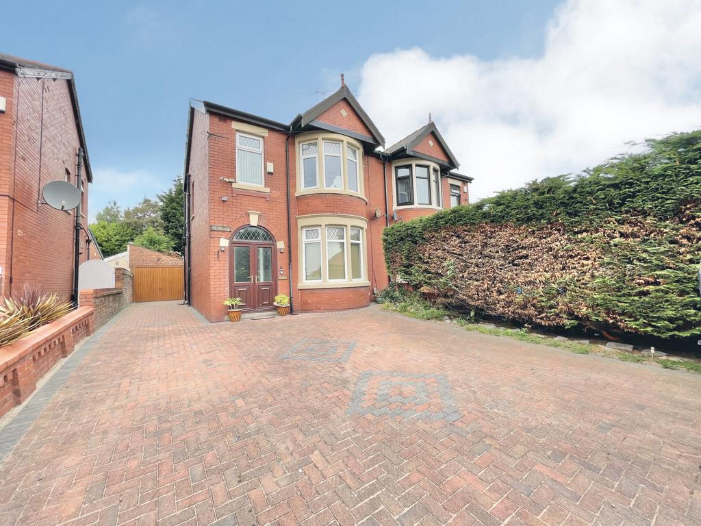 Preston New Road, Blackpool FY3 3 bed semi-detached house - £220,000