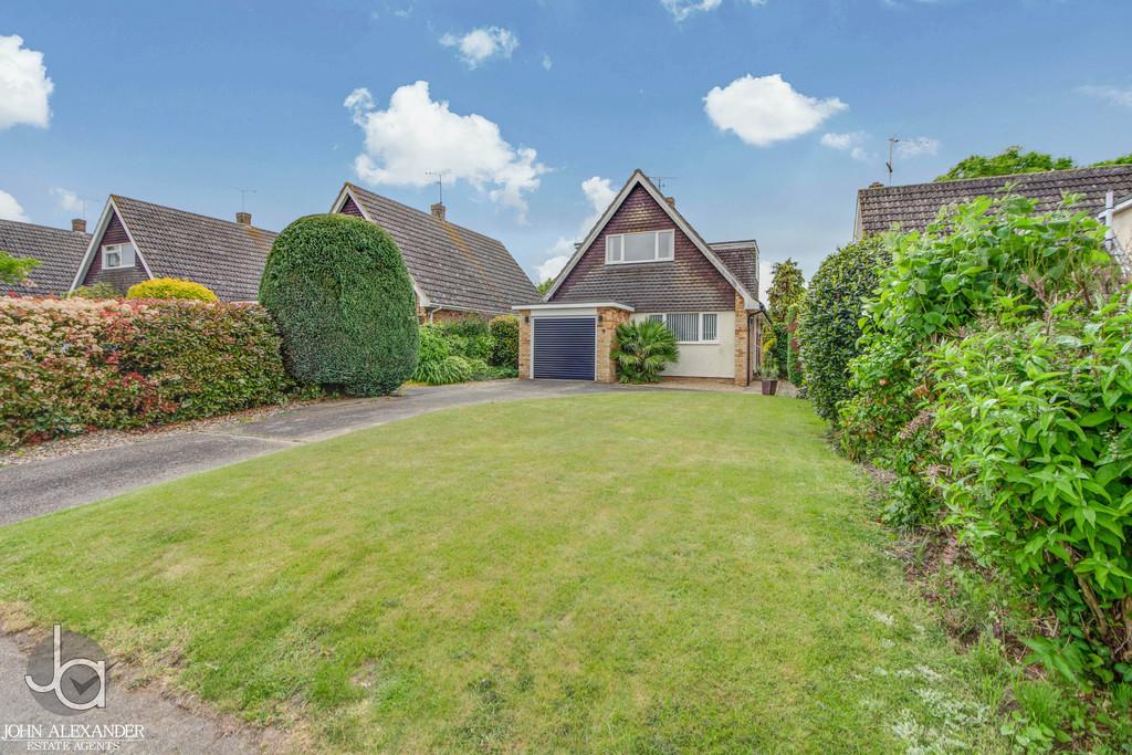 Mount Lodge Chase, Great Totham 3 bed chalet for sale - £475,000