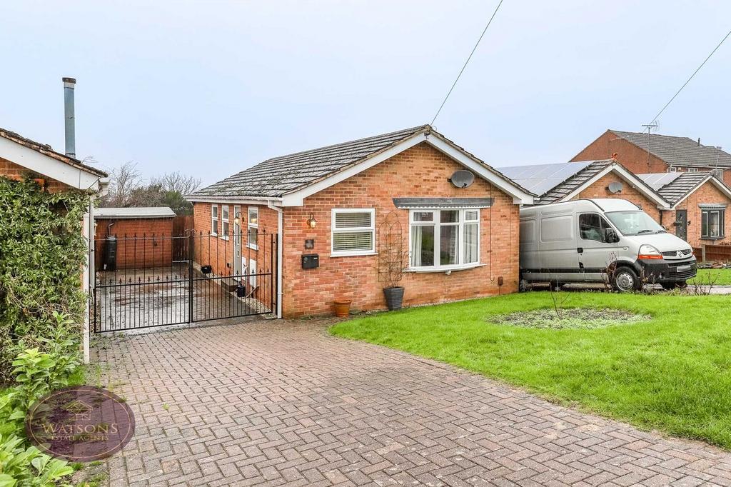 Barlow Drive North, Awsworth... 3 bed bungalow - £230,000