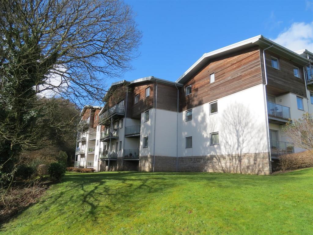 Woodland View, Duporth, St. Austell 2 bed apartment - £220,000