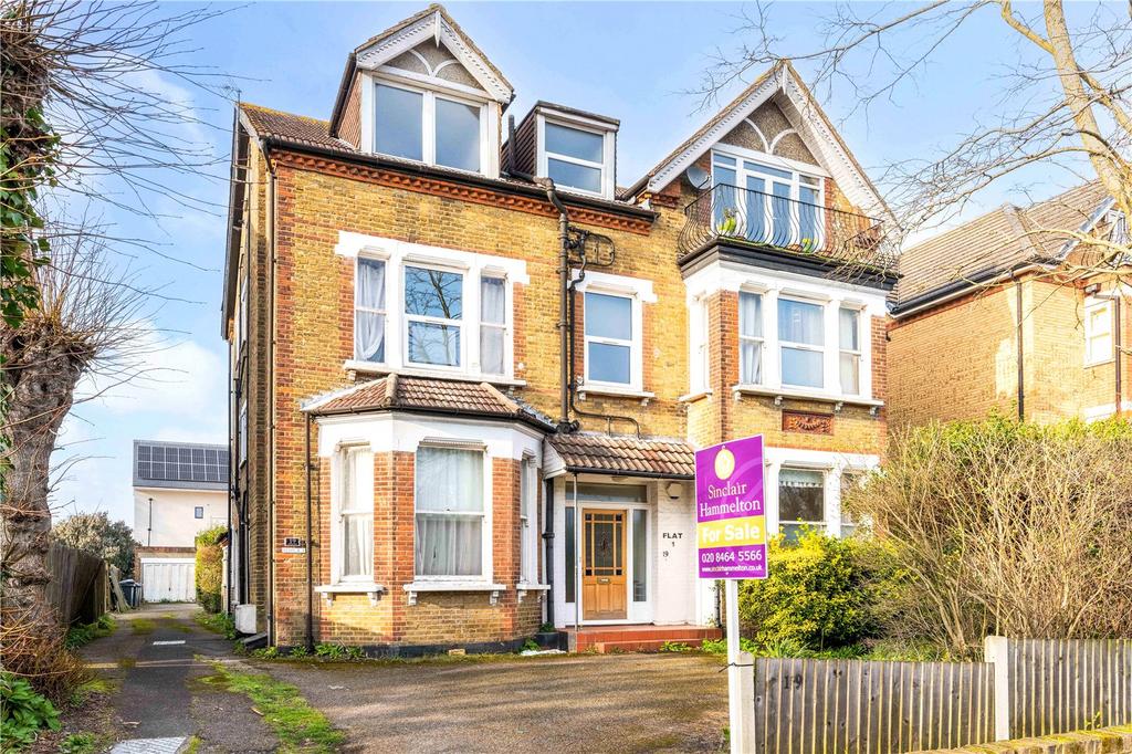 Upper Park Road, Bromley, BR1 3 bed apartment - £550,000