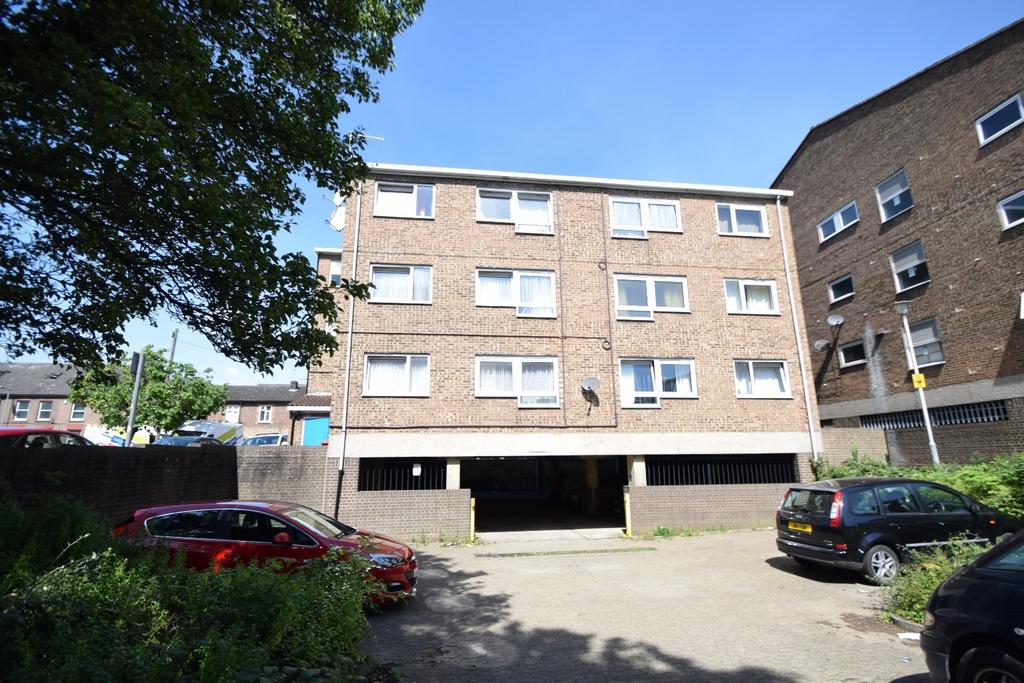Hastings Street, Luton, Bedfordshire... 1 bed apartment - £130,000