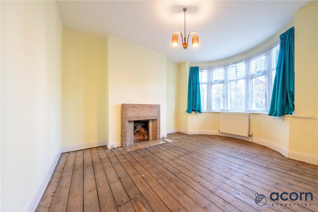 Silkfield Road, Colindale NW9 3 bed semi-detached house - £575,000