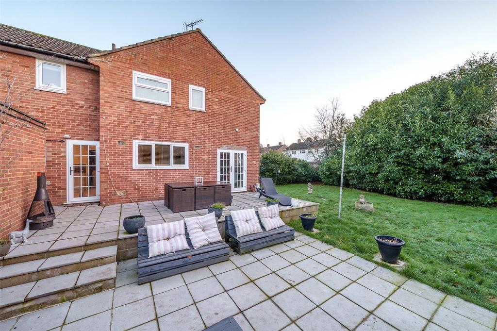 Bracknell Berkshire Rg12 4 Bed Terraced House For Sale £400 000