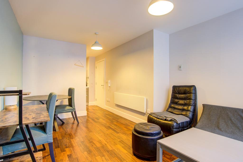 Lime Square, City Road, Newcastle... 1 bed flat - £845 pcm (£195 pw)