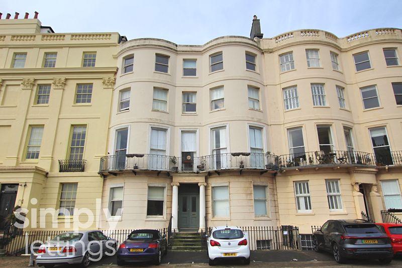 Lansdowne Place, Hove 1 bed maisonette - £1,150 pcm (£265 pw)