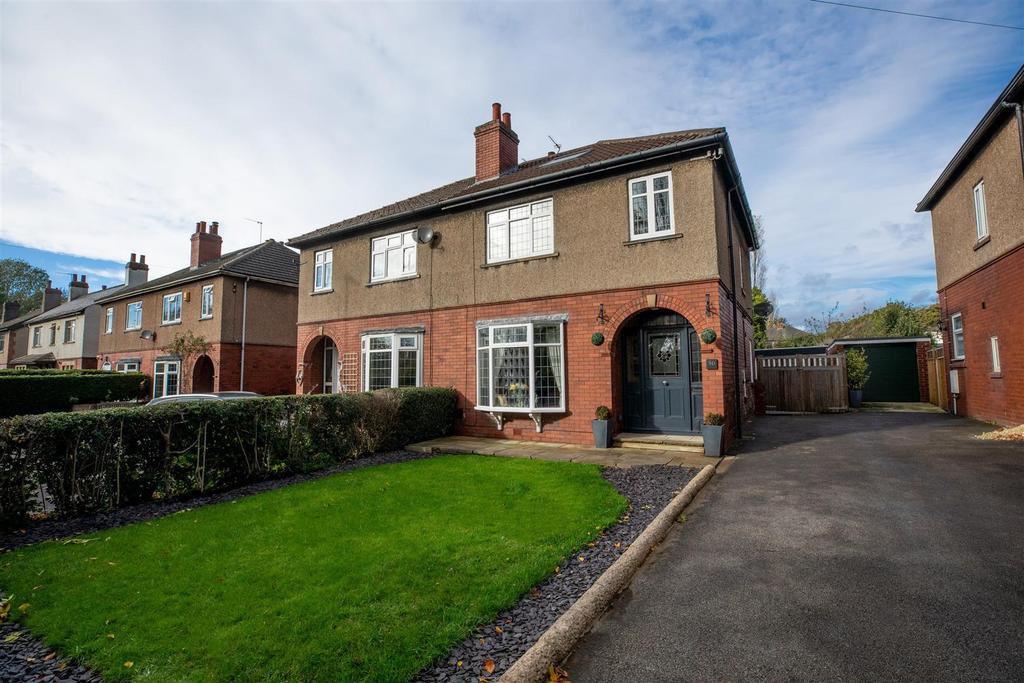 Huddersfield Road, Mirfield WF14 3 bed semi-detached house - £310,000