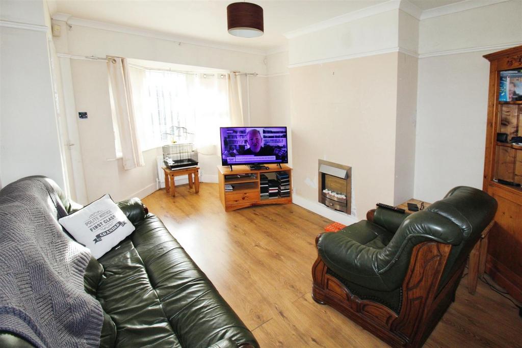 Lingdale Road, Hull 2 bed semi-detached house for sale - £85,000