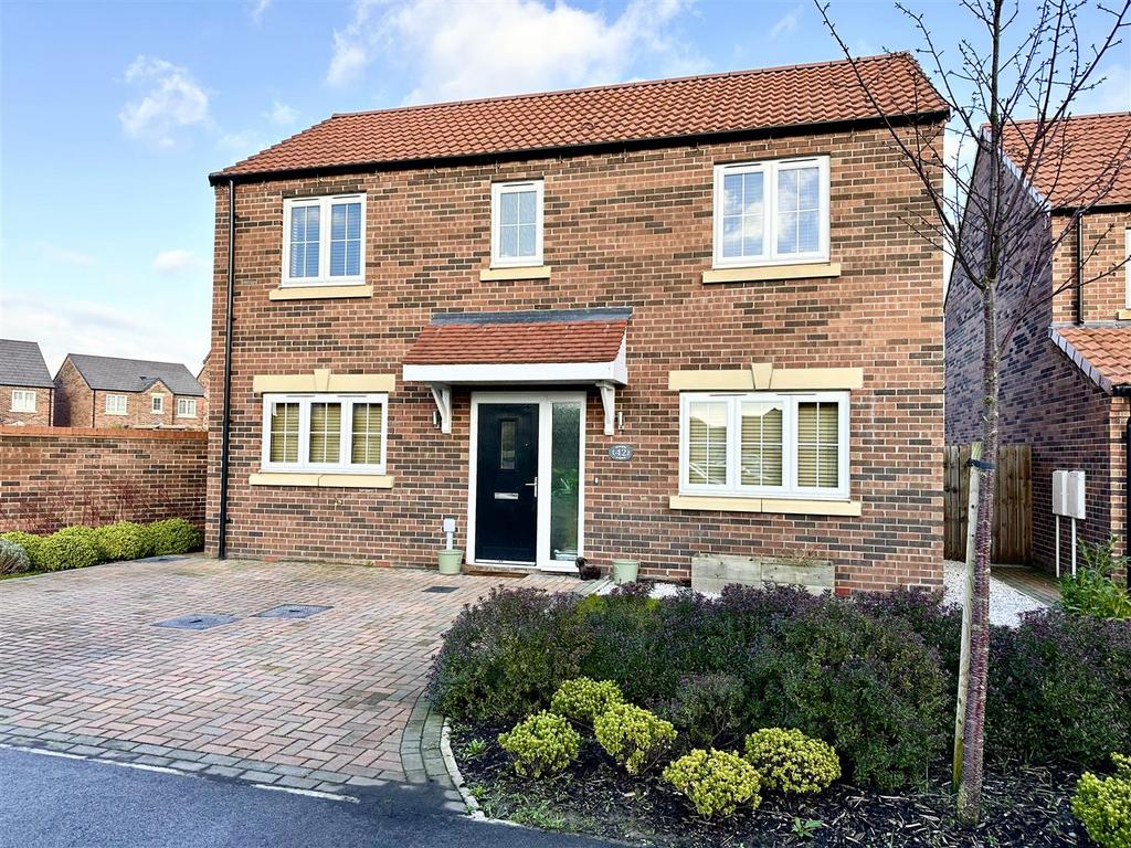 Burgess Avenue, Howden 3 bed detached house - £280,000