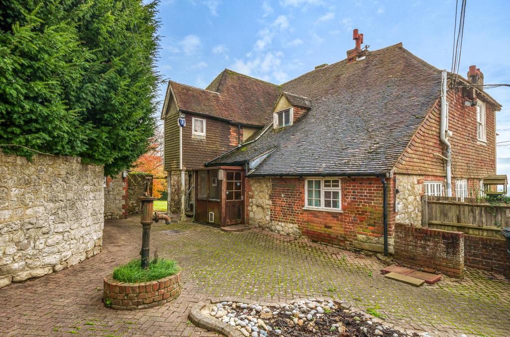 Ulcombe Hill, Maidstone ME17 5 bed farm house - £950,000