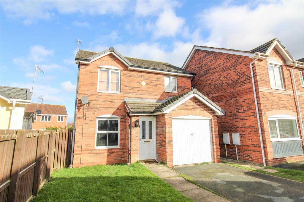 Lynden Close, Ripon 3 bed detached house - £285,000