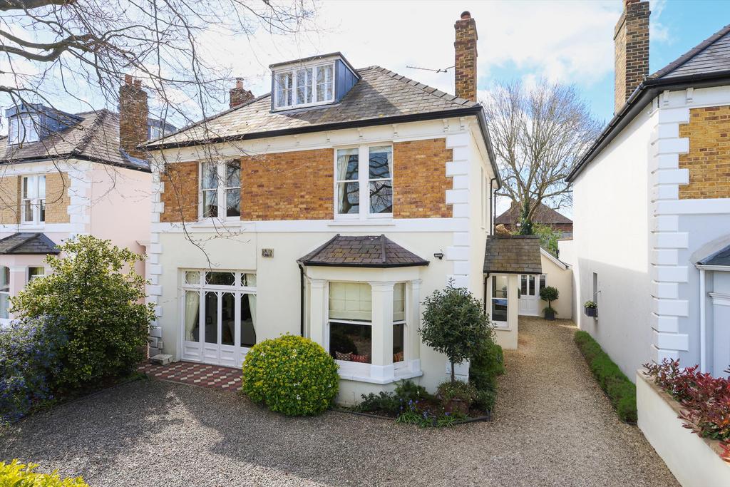 Arnison Road, East Molesey, Surrey, KT8 4 bed detached house for sale ...