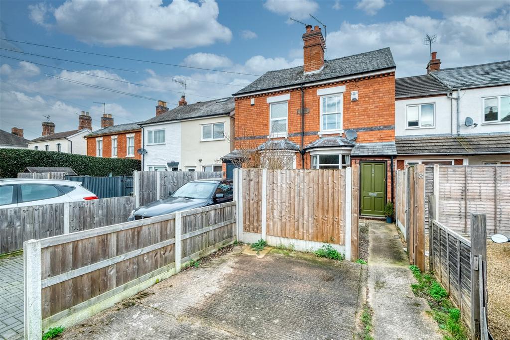 Farley Street, Worcester, WR2 6JD 2 bed semi-detached house - £180,000