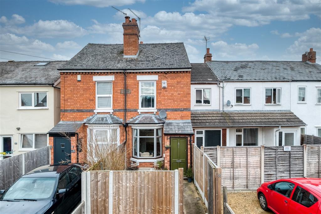Farley Street, Worcester, WR2 6JD 2 bed semi-detached house - £180,000