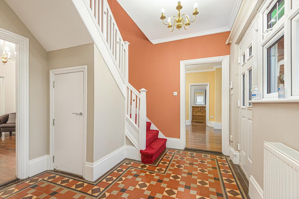 Bulstrode Way, Gerrards Cross 6 bed detached house to rent - £6,500 pcm ...