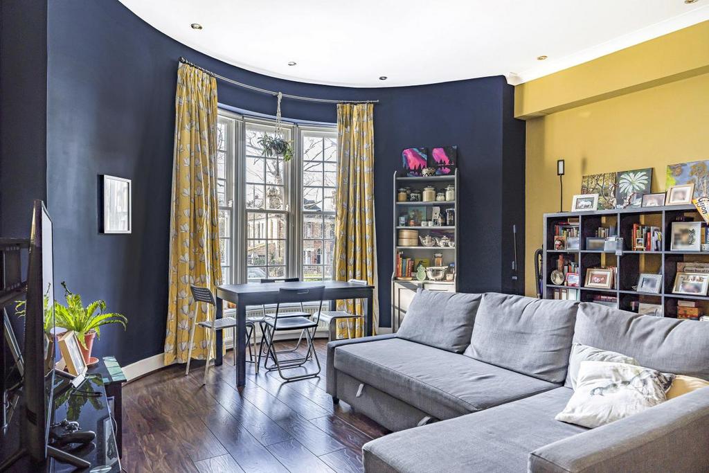 Honor Oak Rise, Forest Hill 2 bed flat - £450,000