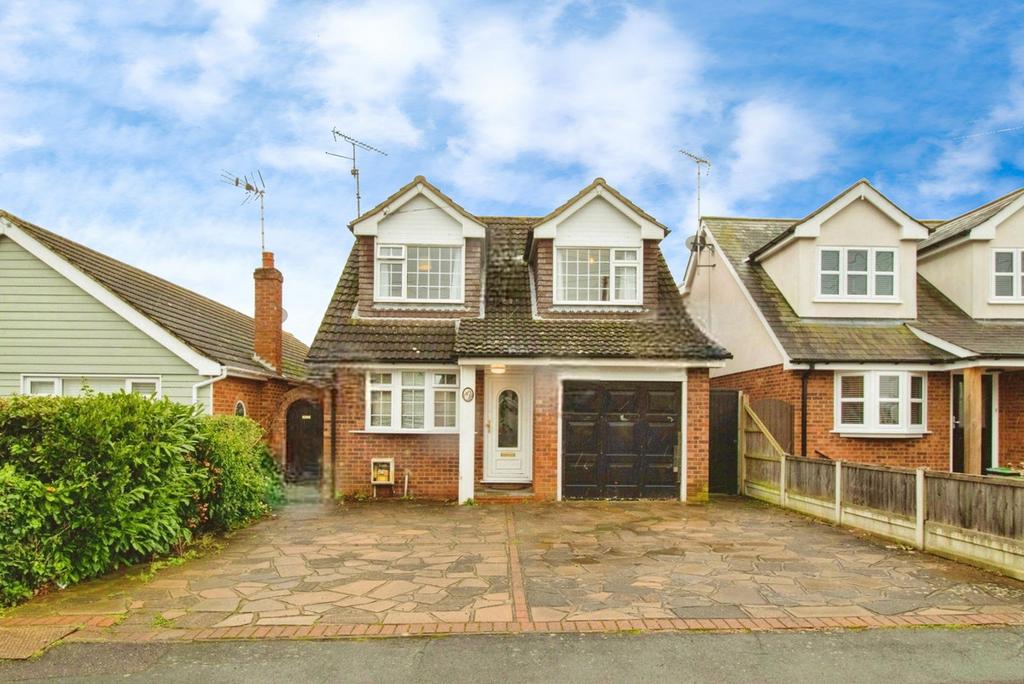 Stanley Road Rochford Ss4 4 Bed Detached House For Sale £485 000