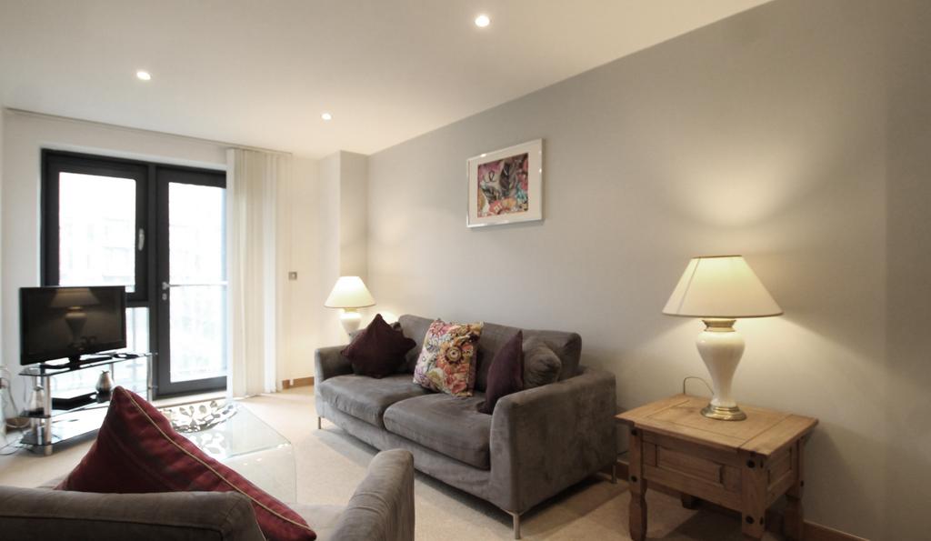 Salts Mill Road, Shipley, Bradford, BD17 2 bed flat - £895 pcm (£207 pw)