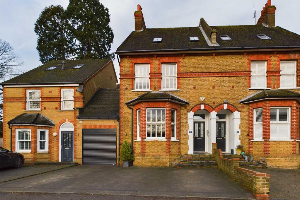 Lockers Park Lane, Boxmoor 4 bed house for sale - £900,000