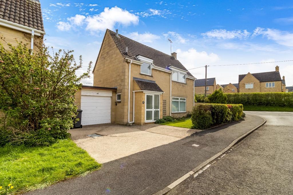 Cherry Tree Drive, Cirencester... 3 bed detached house - £1,400 pcm (£ ...
