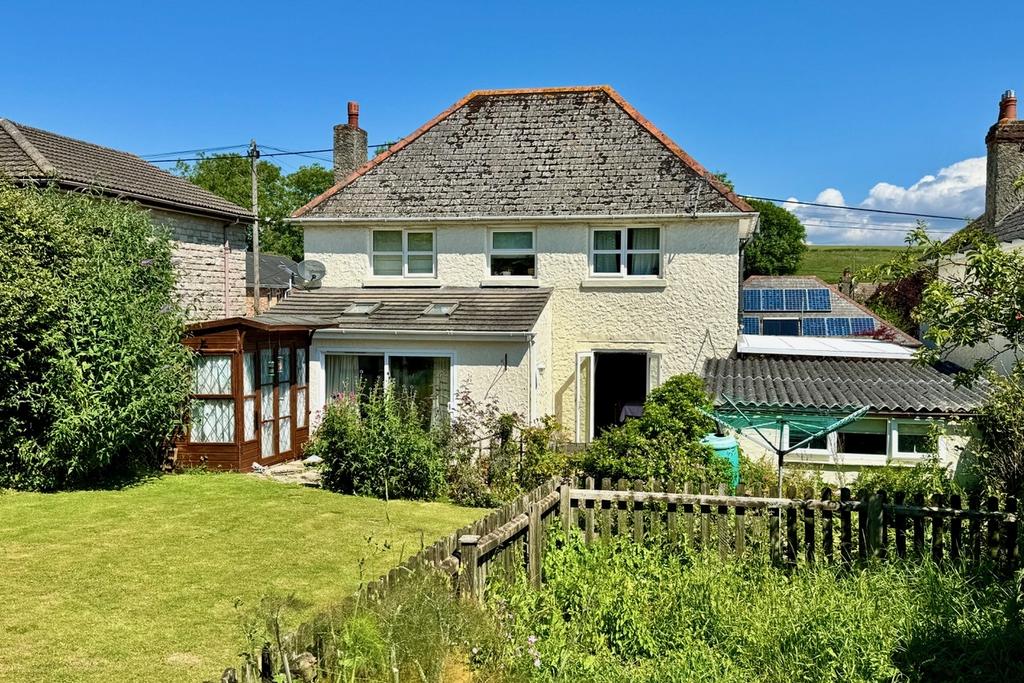 TOWNSEND ROAD, CORFE CASTLE 3 bed detached house - £595,000