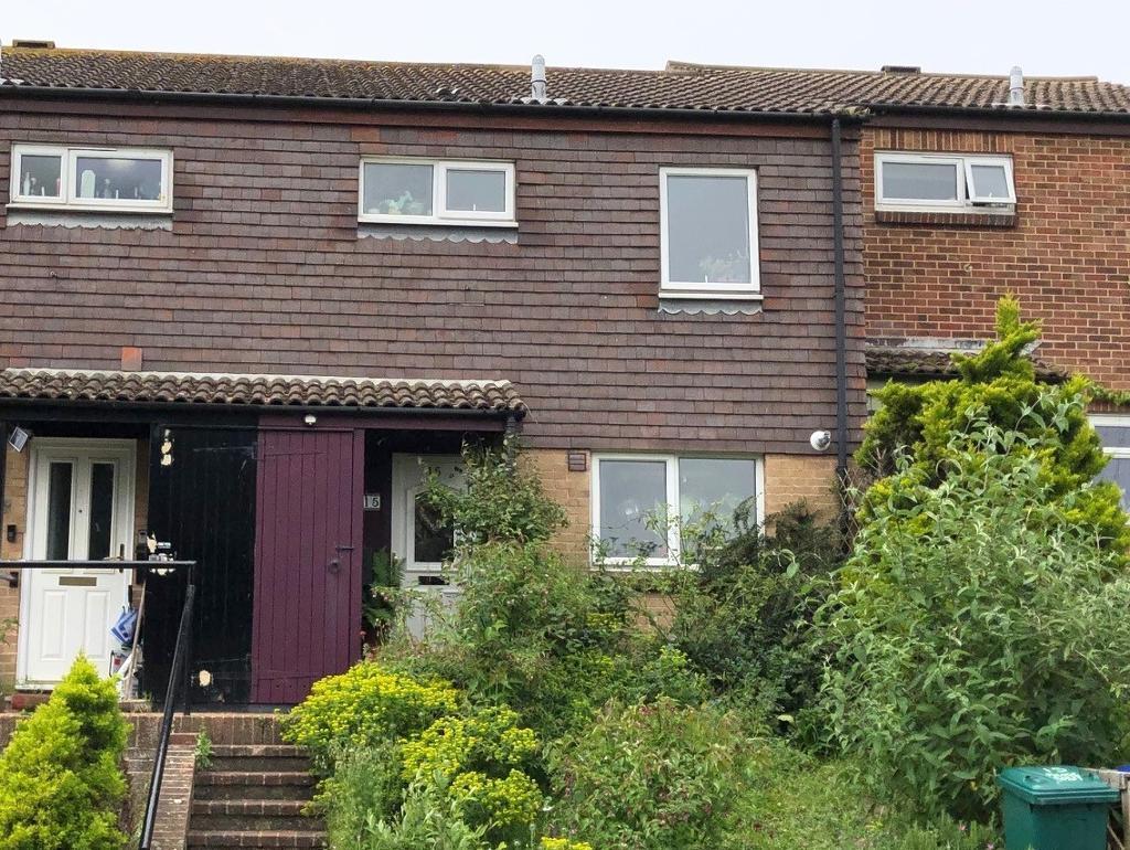 Seaford BN25 3 bed house for sale - £279,950