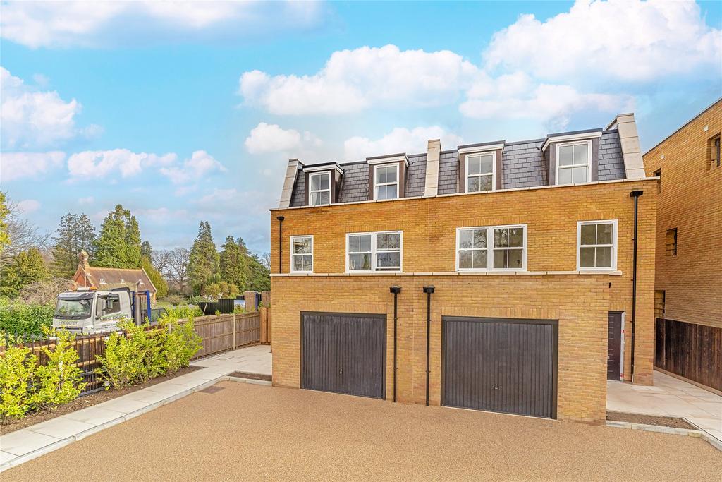 Larges Lane, Bracknell, Berkshire, RG12 4 bed semi-detached house - £ ...