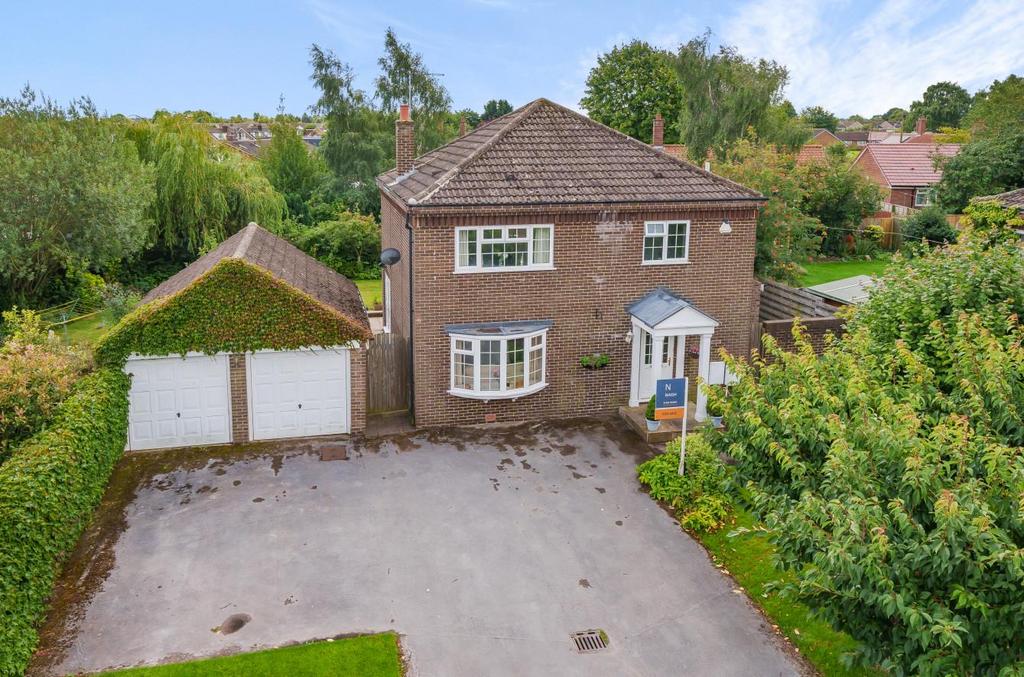 Croft Court, Bishopthorpe, York 4 bed detached house - £635,000