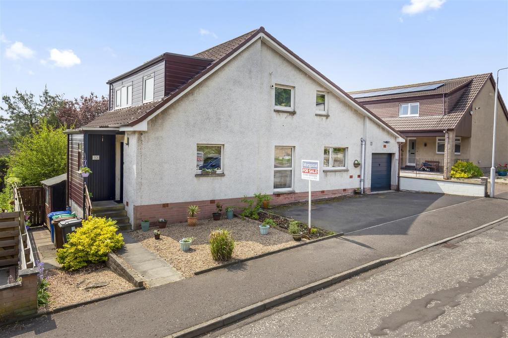 13 Knowehead Road, Crossford, KY12 8PQ 5 bed detached house - £365,000