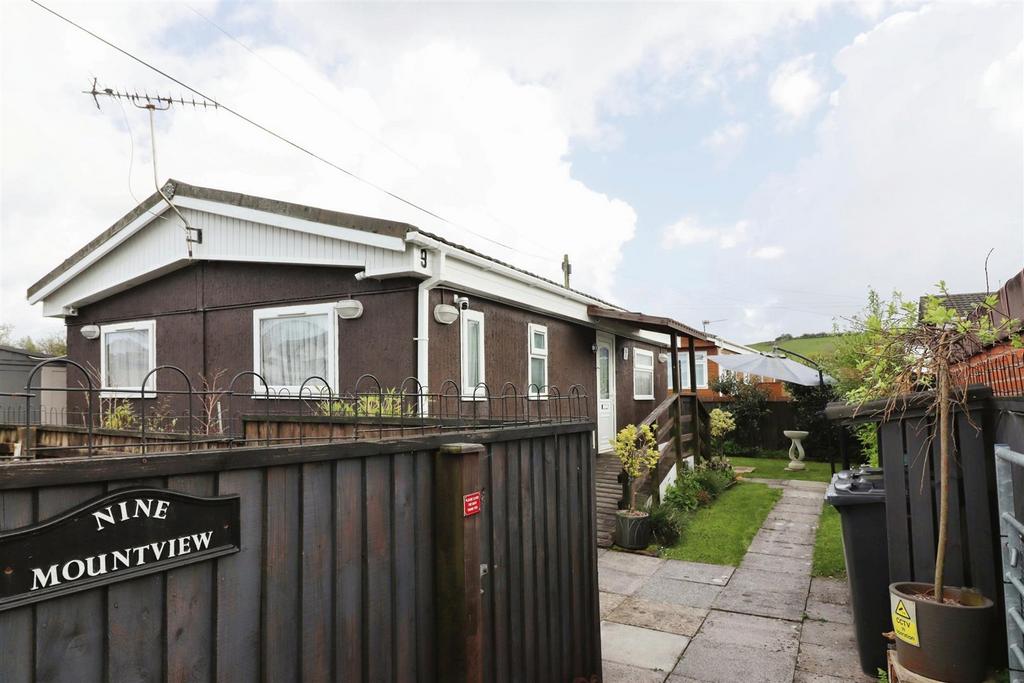Landkey Road, Barnstaple 2 bed park home - £150,000