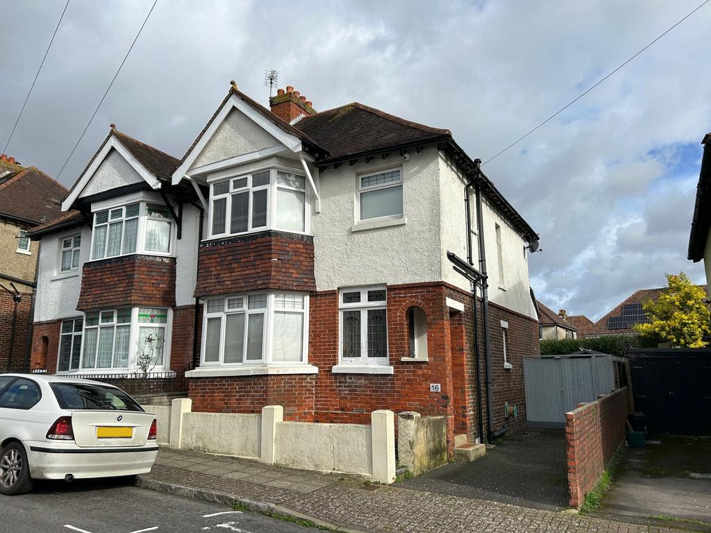 St. Matthews Road, Portsmouth PO6 3 bed semi-detached house - £425,000