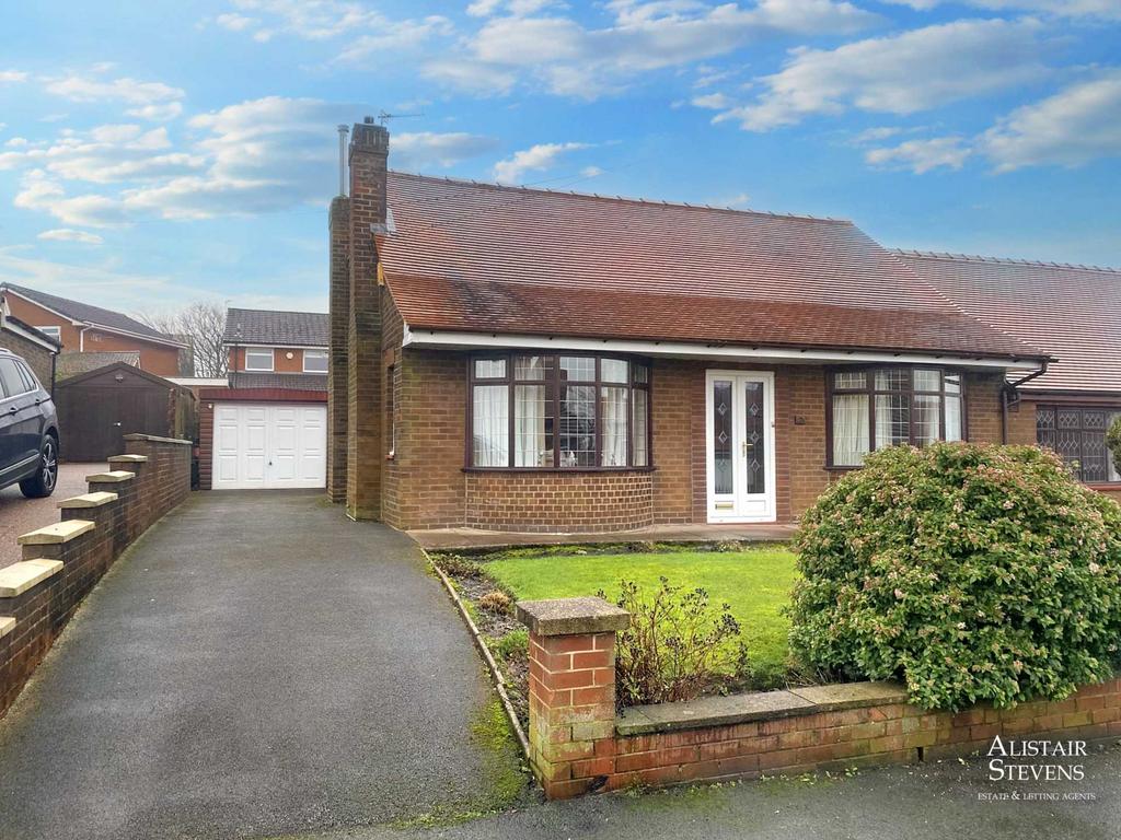 Cliftonville Road, Rochdale 2 bed semi-detached bungalow - £240,000