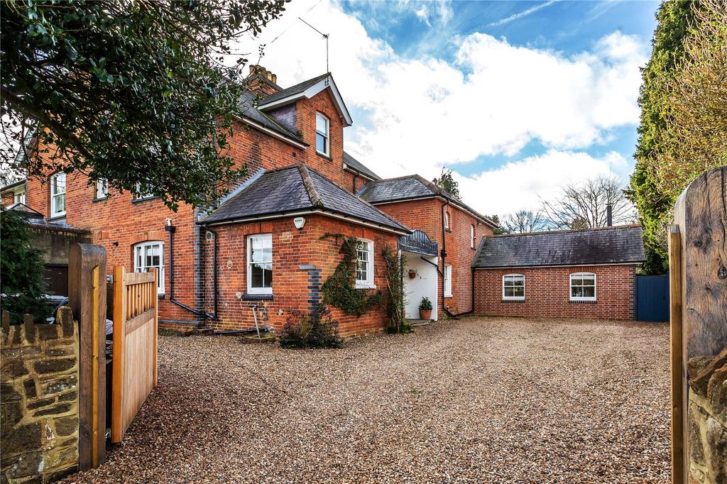 Busbridge Lane, Godalming, Surrey, GU7 5 bed semi-detached house - £ ...